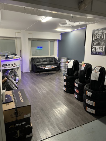 CS-Customs OY — Kilpailuta autohuolto | AutoJerry.fi